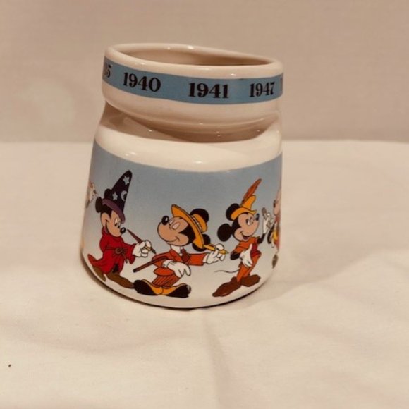 DISNEY MICKEY MOUSE CUP | Kitchen | Disney Mickey Mouse Cup | Poshmark